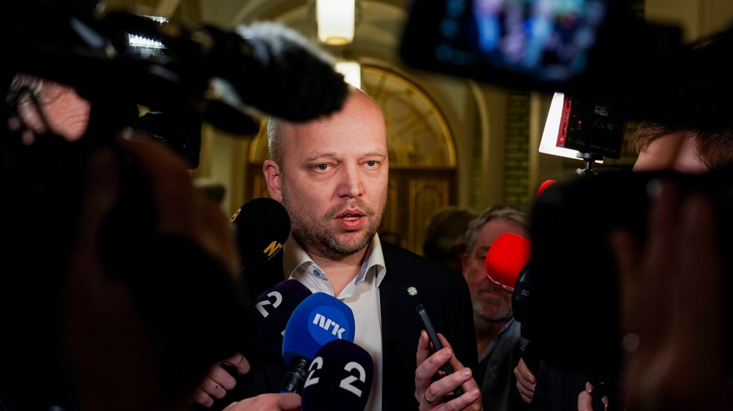 Direktivene som skapte regjeringskrise er vedtatt i Stortinget - Altinget